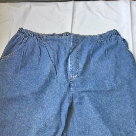 White Stag | Pants & Jumpsuits | White Stag Blue Denim Capri Pants Sz ...
